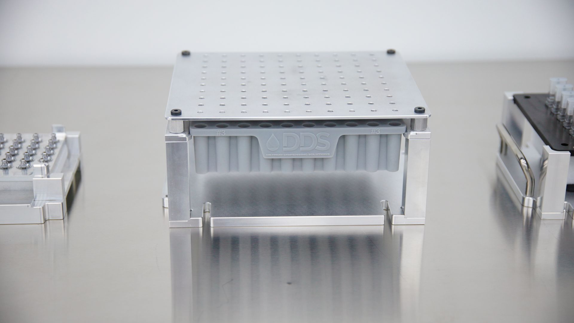 CFM1800 | DDS | Detroit Dispensing Solutions