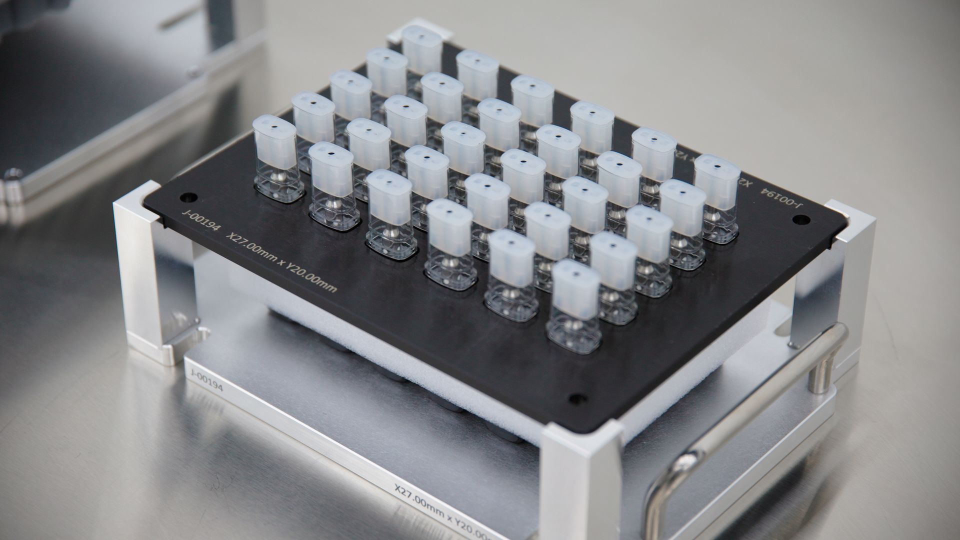 CFM1800 | DDS | Detroit Dispensing Solutions